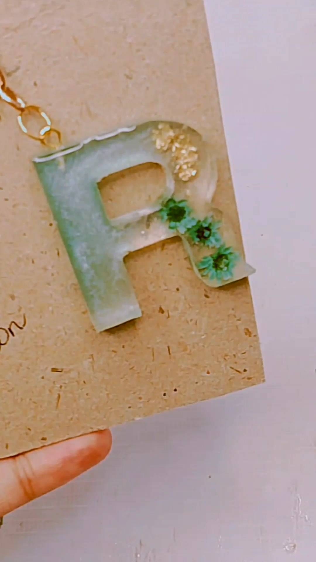 Customized Resin Alphabet Floral Keychain | 3D Alphabet | A to Z resin ...