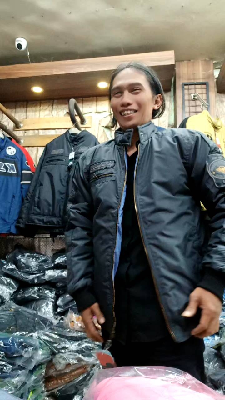Jaket Kicksoogar Original Motor Pria Bomber Tahan Angin Hitam Abu Abu ...