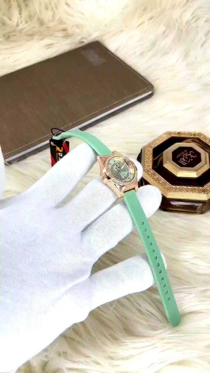 D lon watch for ladies | Elegant and stylish look with rubber strap new ...