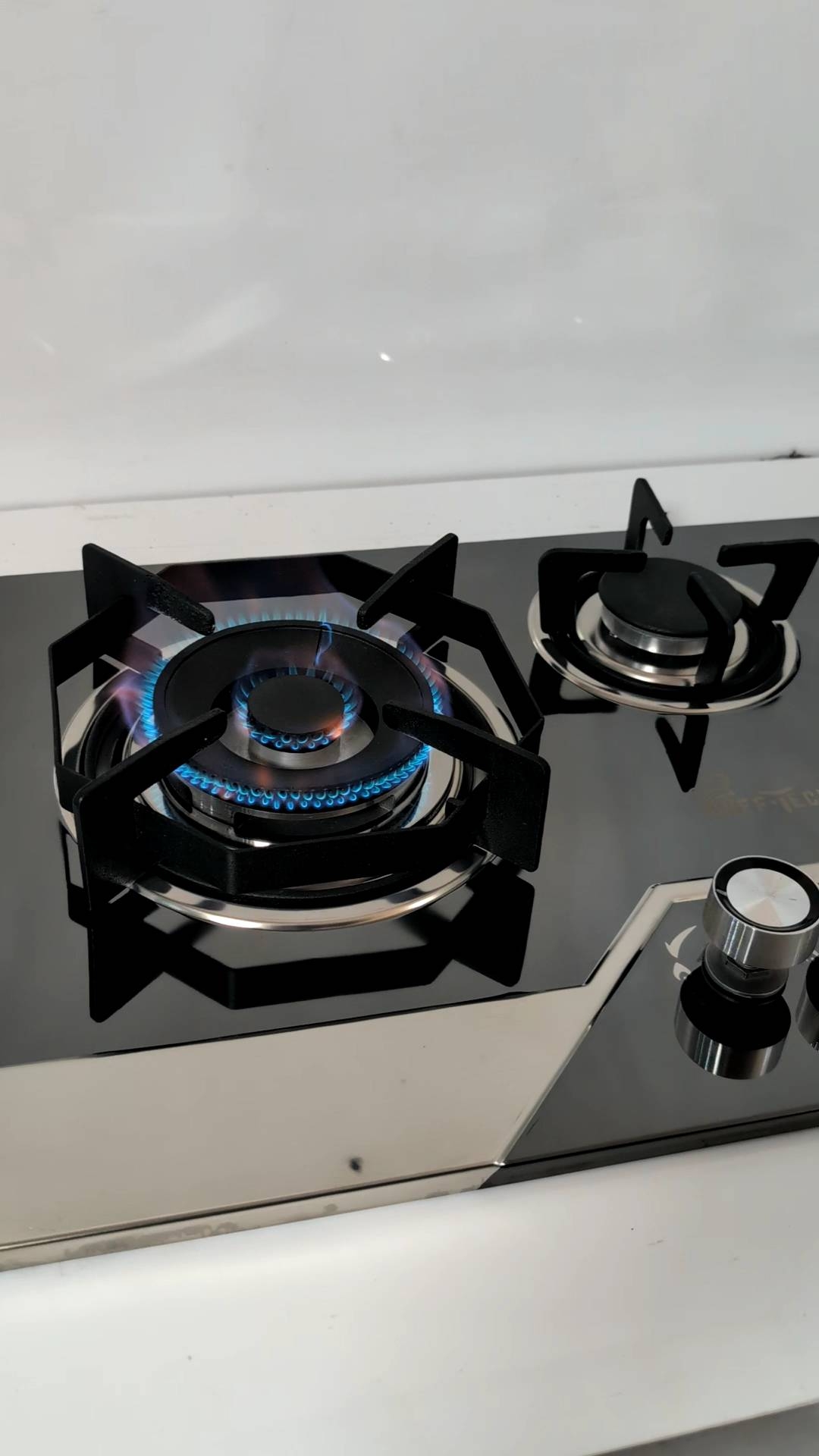 Cheftech hob two eps big burners 1 small size 28 x 16 inchs model B11 ...