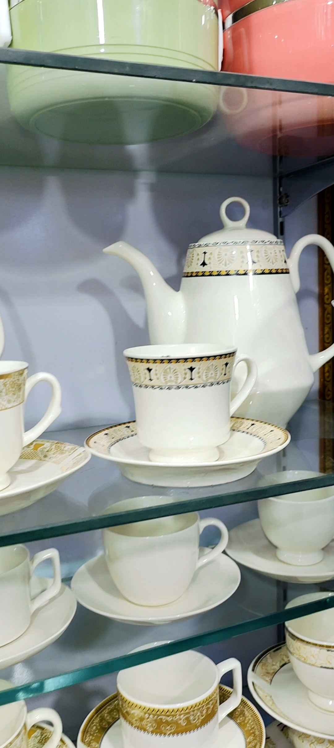 Ceramic 14 piece Tea Set, Tea Cup 6 piece, Saucers 6 piece, Tea Pot 1 ...