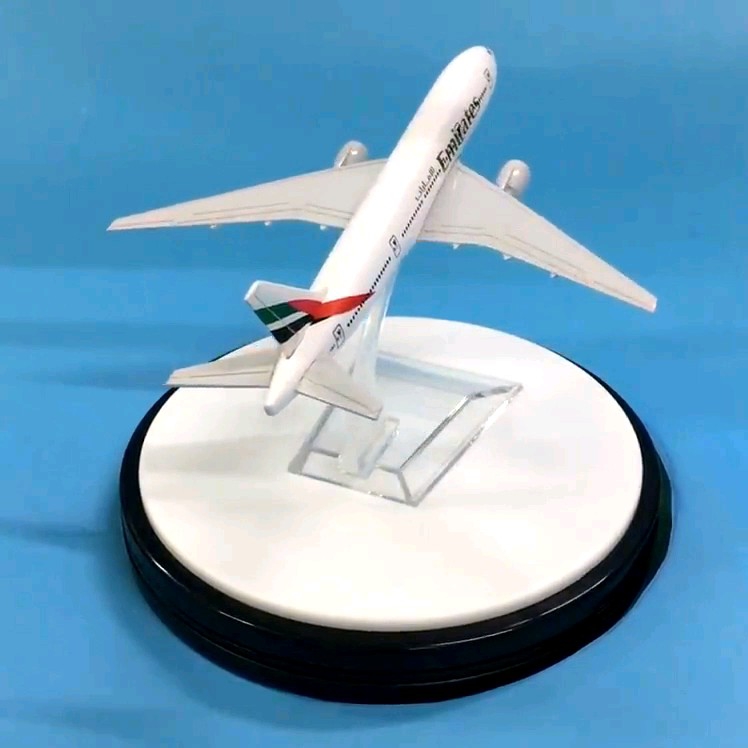 Emirates Boeing 777 Small Metal Airplane Model (16cm) aircraft model ...