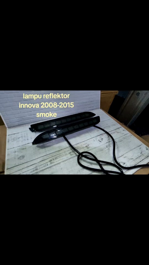 Lampu reflektor bumper belakang toyota innova 2008-2015 smoke | Lazada ...