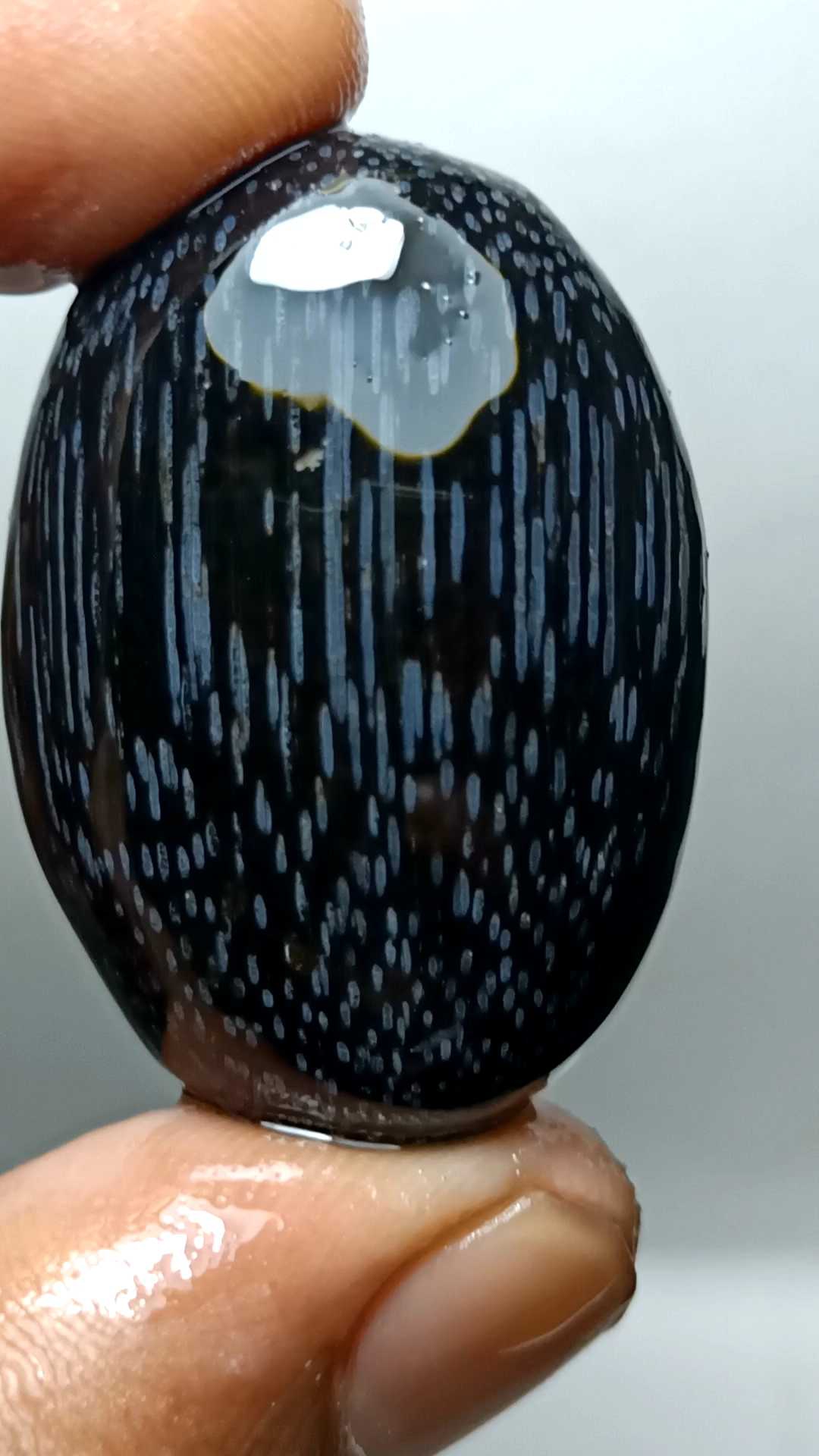 Batu Black Oval Sempur Ruyung Asli Banten , Serat Udah Ful Putih ...