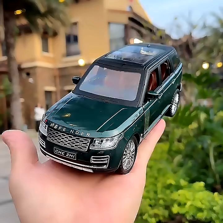 1:24 Range Rover diecast alloy model light and sound | Daraz.pk