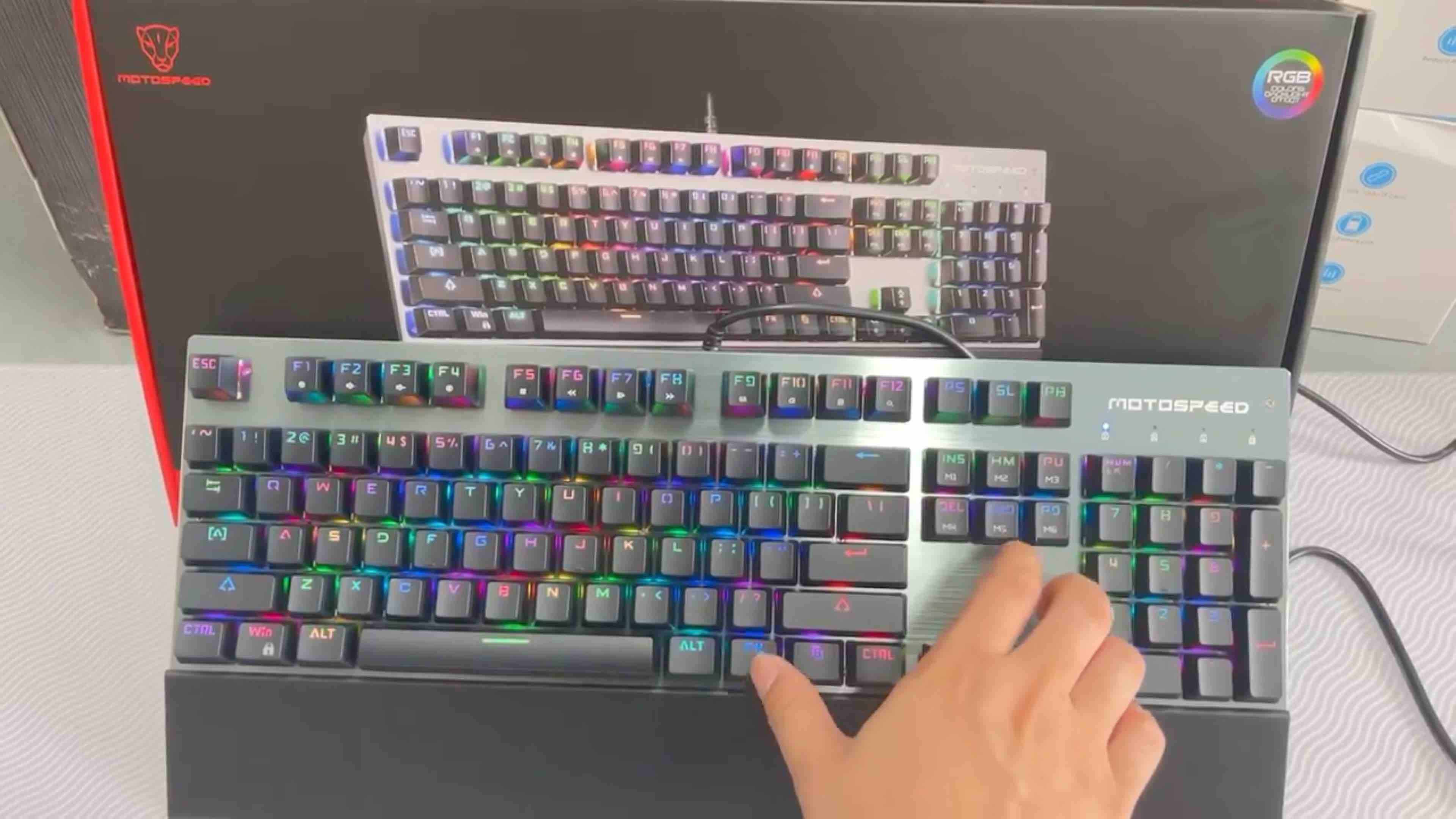 MOTOSPEED CK108 RGB LED Backlit Wired Mechanical Gaming Keyboard, 108 ...