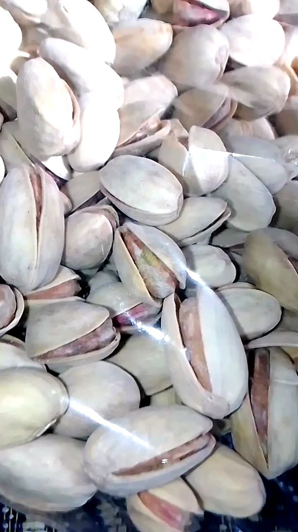 Premium Salted Pistachio (Pista) 1kg Pack - High Quality Fresh Stock ...