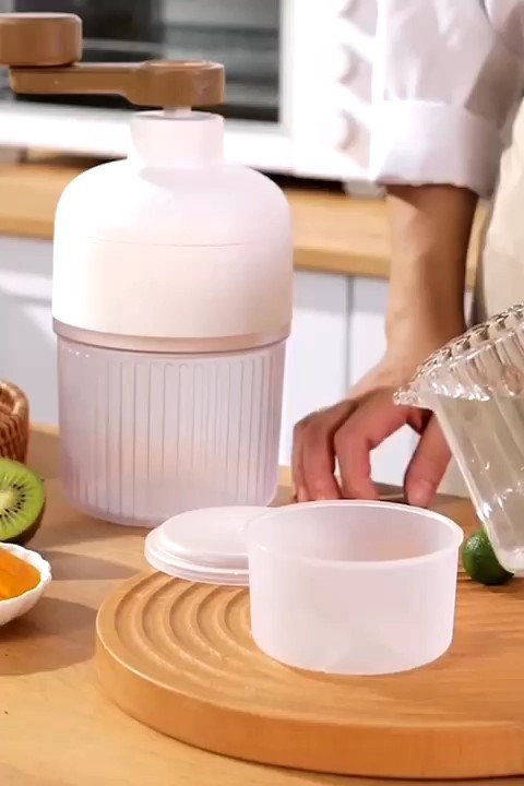 Manual Ice Crusher Portable Shaved Ice Machine With Ice Box , Hand Ice ...