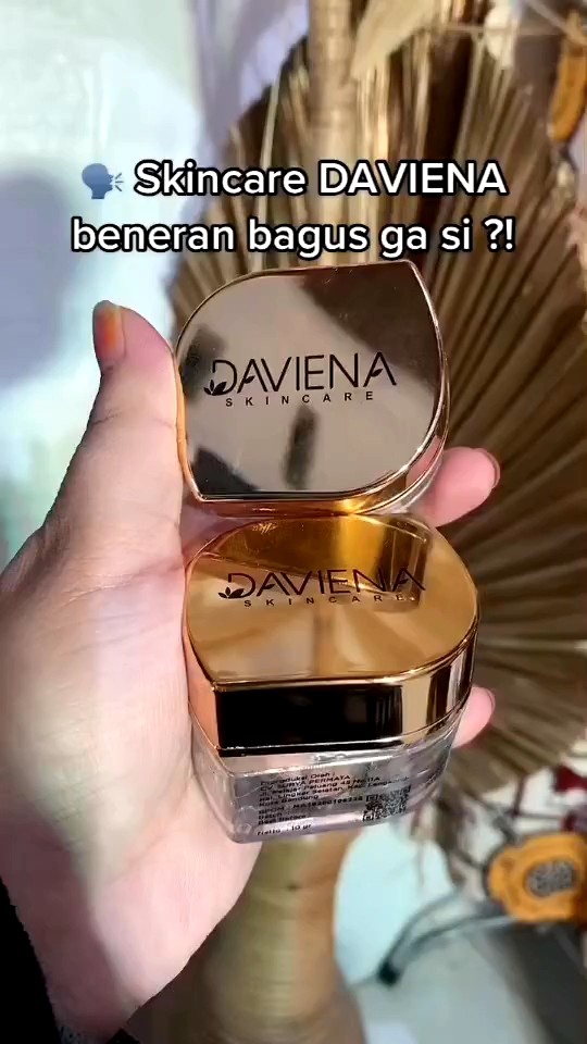 DAVIENA SKINCARE DAY CREAM ULTIMATE SOFT BEIGE (GOLD) | Lazada Indonesia